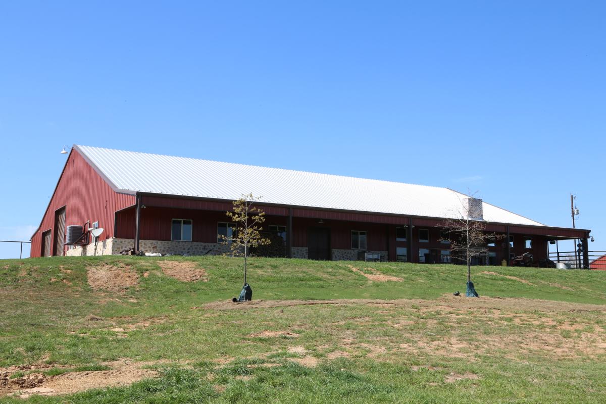 Horse Ranch - Horse Ranch - Mueller, Inc