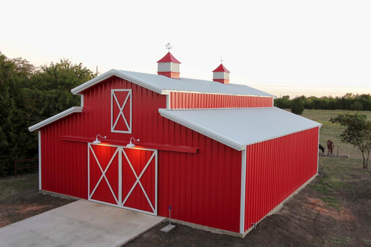 Traditional Barn - Traditional Barn - Mueller, Inc