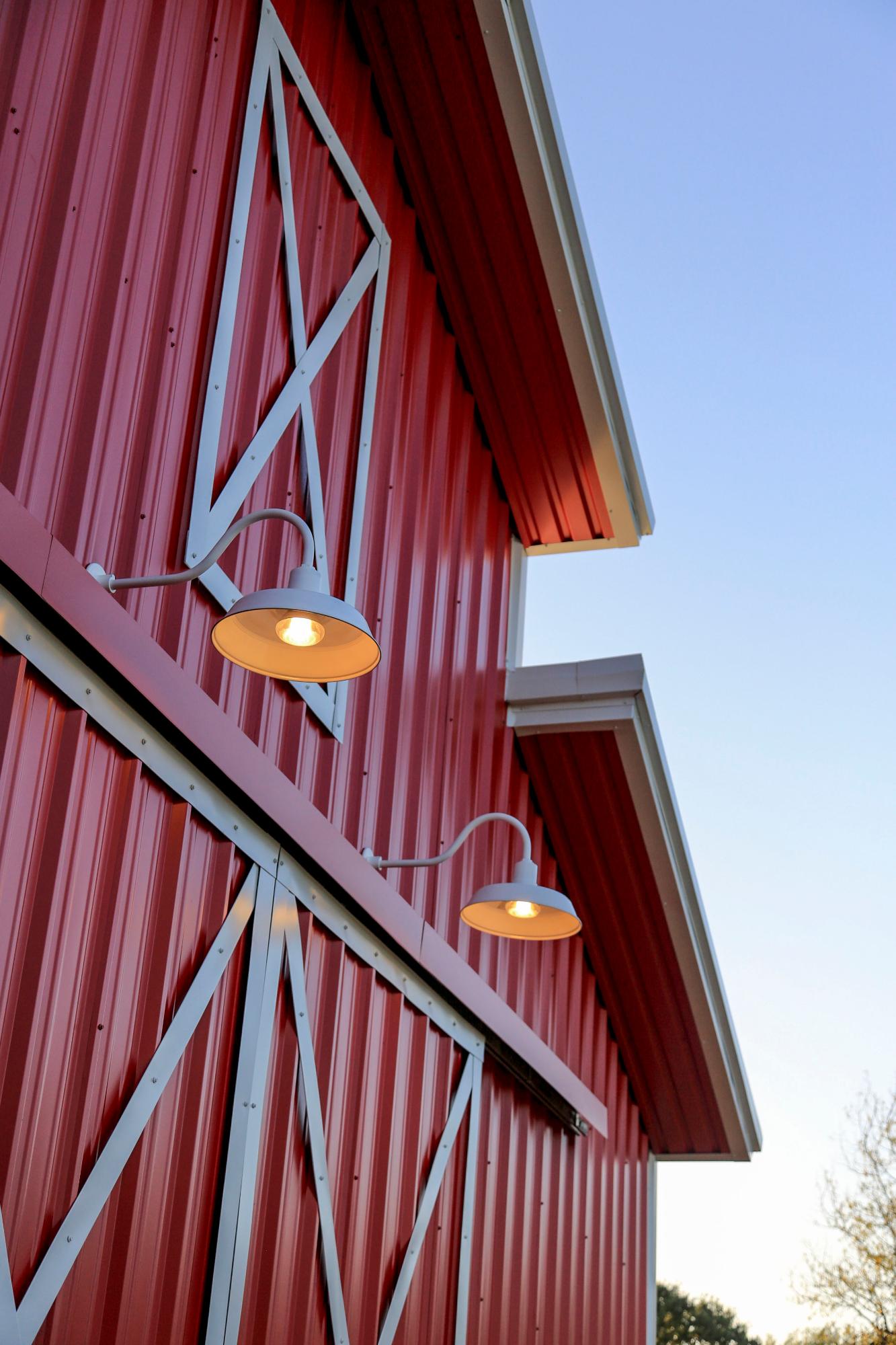 Traditional Barn - Traditional Barn - Mueller, Inc