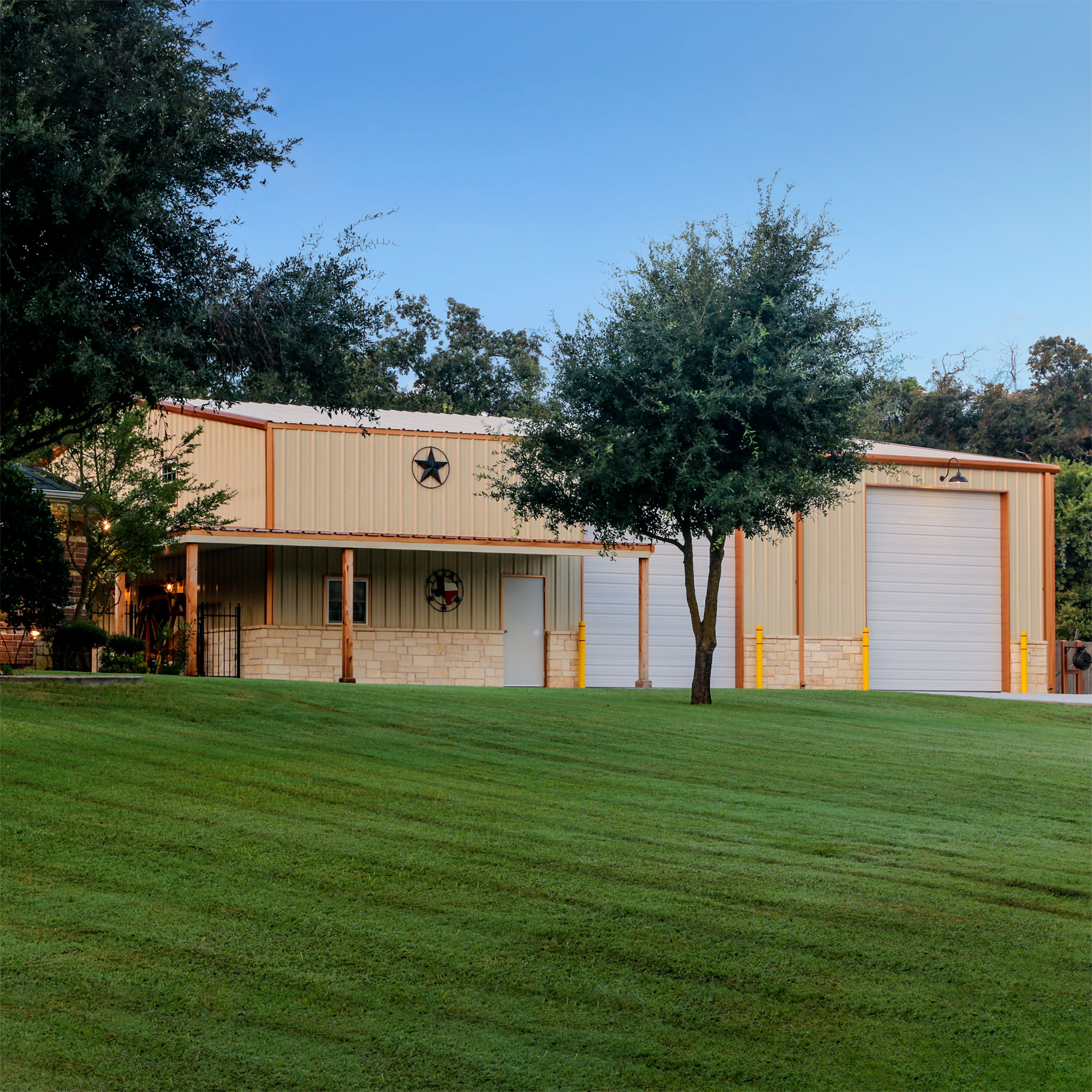 Custom Metal Storage Buildings - Mueller, Inc