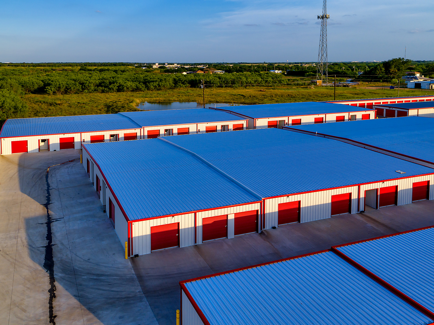 Complex 11 - Complex 11 - Mueller, Inc