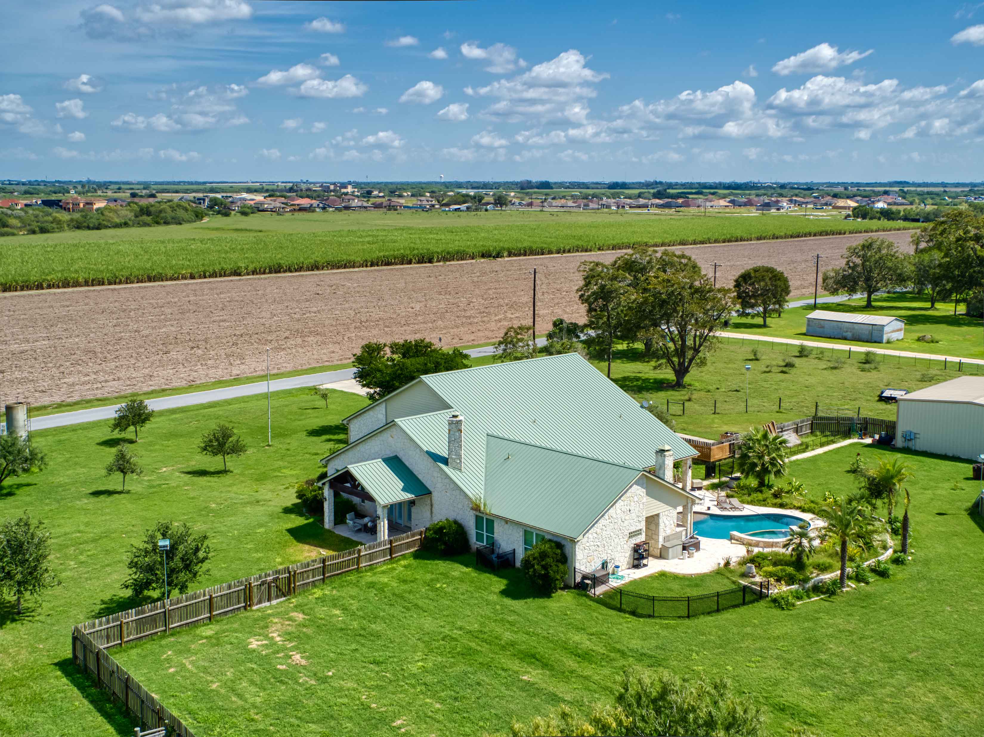 Colony Green - Colony Green - Mueller, Inc